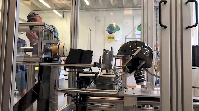 MIPS test lab Video - Pinkbike