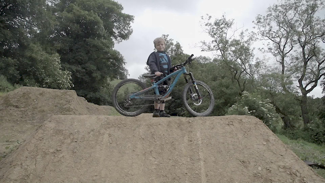 6 Year Old Henry Ruskin Shredding on his Propain Frechdax. Video - Pinkbike