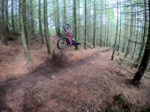 Backbreaking crash Video - Pinkbike
